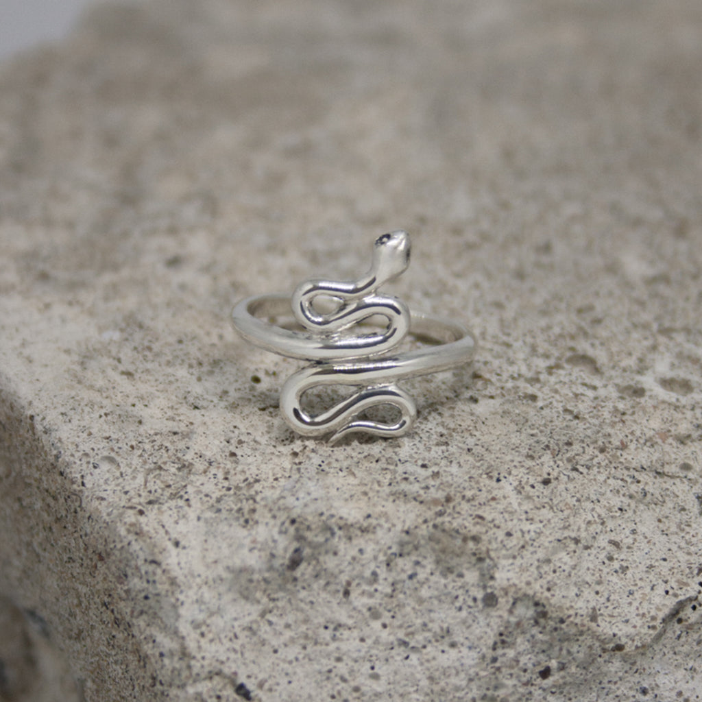 Serpent Ring - Elle Blackburn